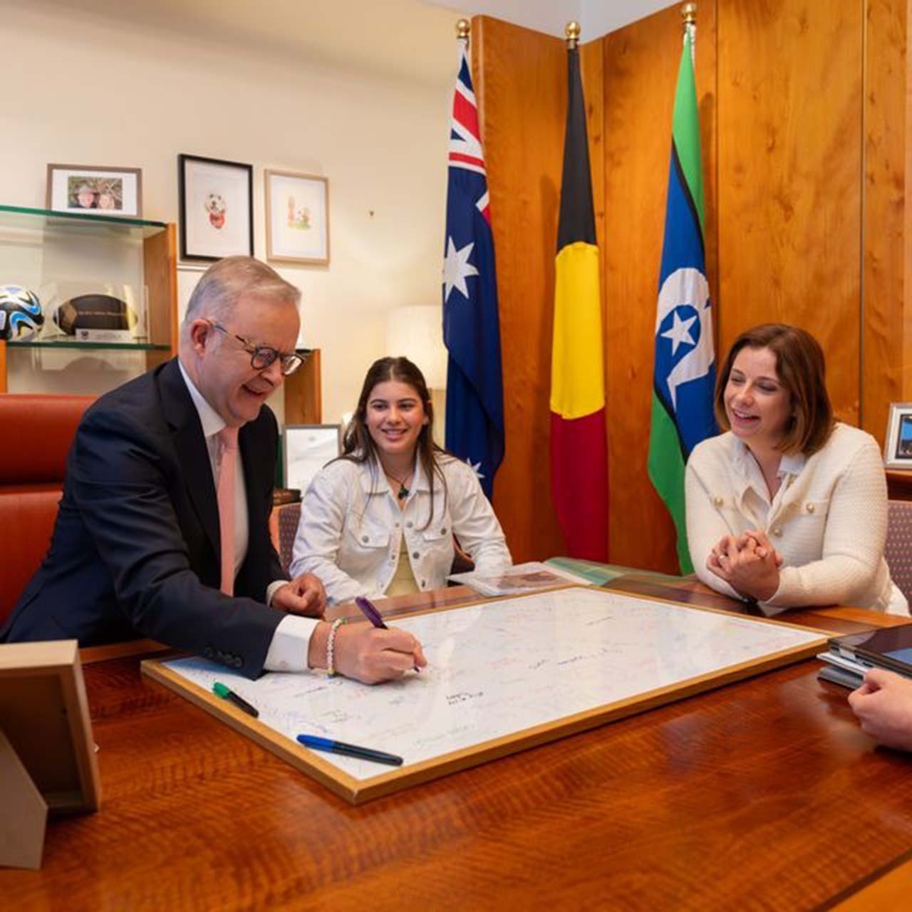 Year 6 student inspires social media pledge as Australia prepares for ...